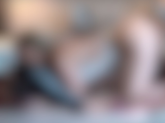 Hot Amateur Swingers Toying And Eating Pussy On Camera Video Porno